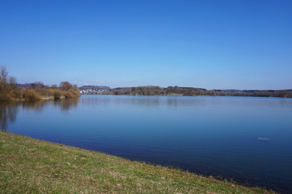 Der Wiesensee im WällerLand - ein Hauch von Lago Maggiore im Westerwald ...